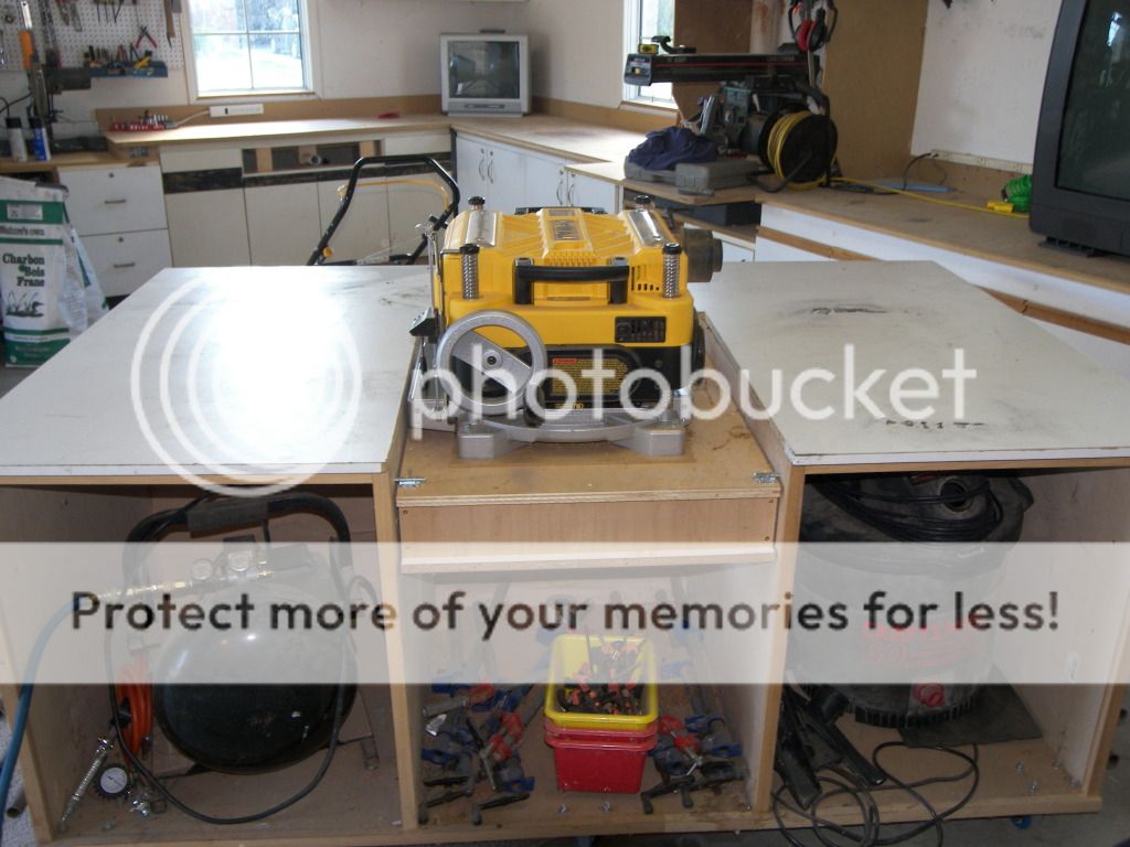 table saw/ router station and a few other items - Canadian Woodworking ...